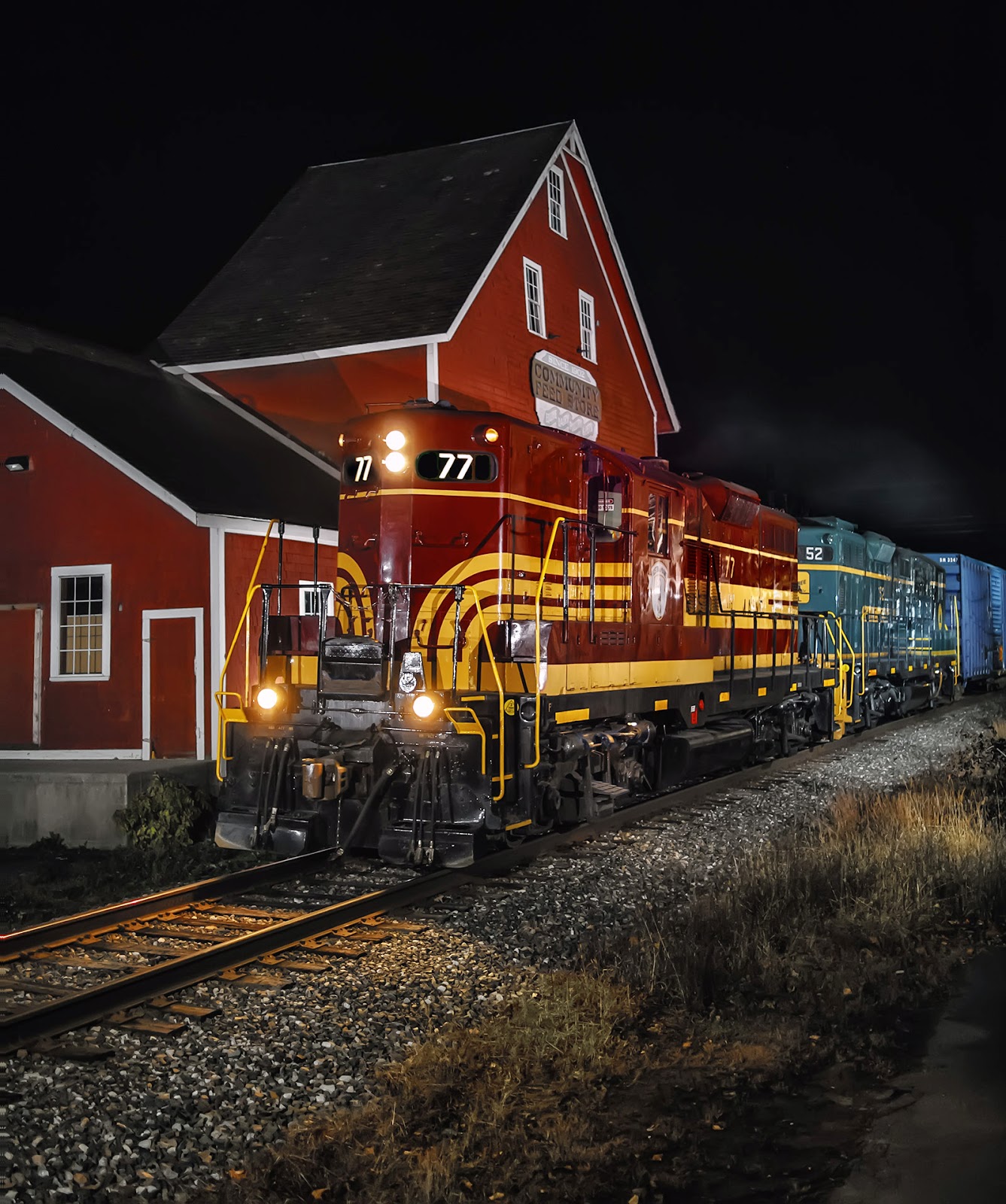 Thursday Night Round Robin: Pan Am Heritage Units At Night