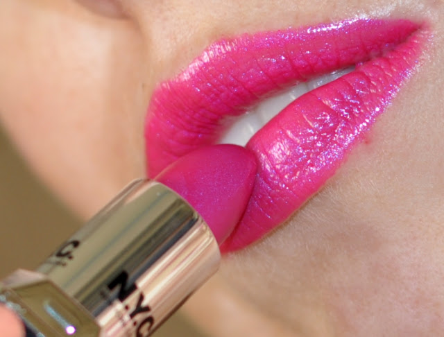 Fuchsia Lipstick - Petra