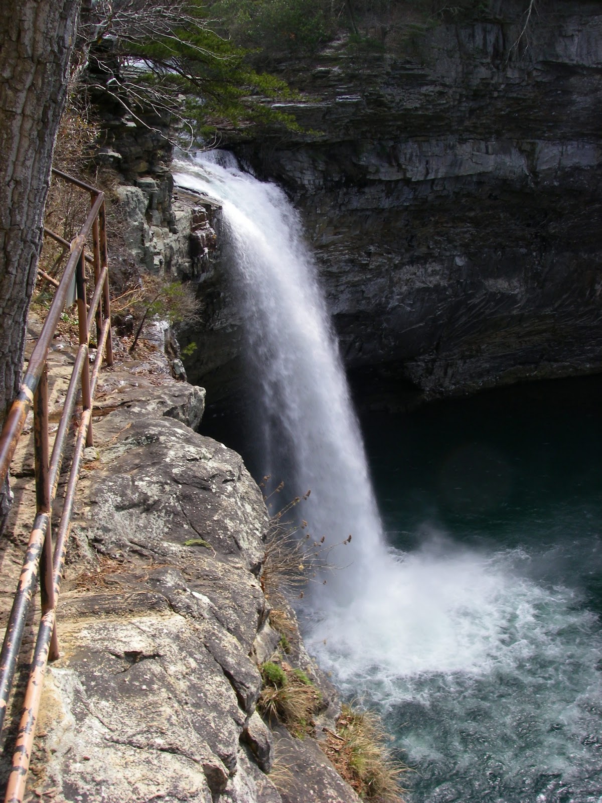Hiking DeSoto Falls State Park, Alabama