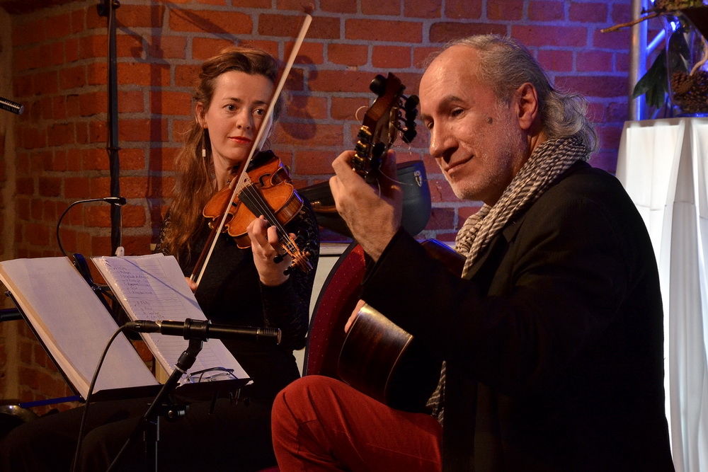 Freie Klänge: Fabiana Striffler und Quique Sinesi