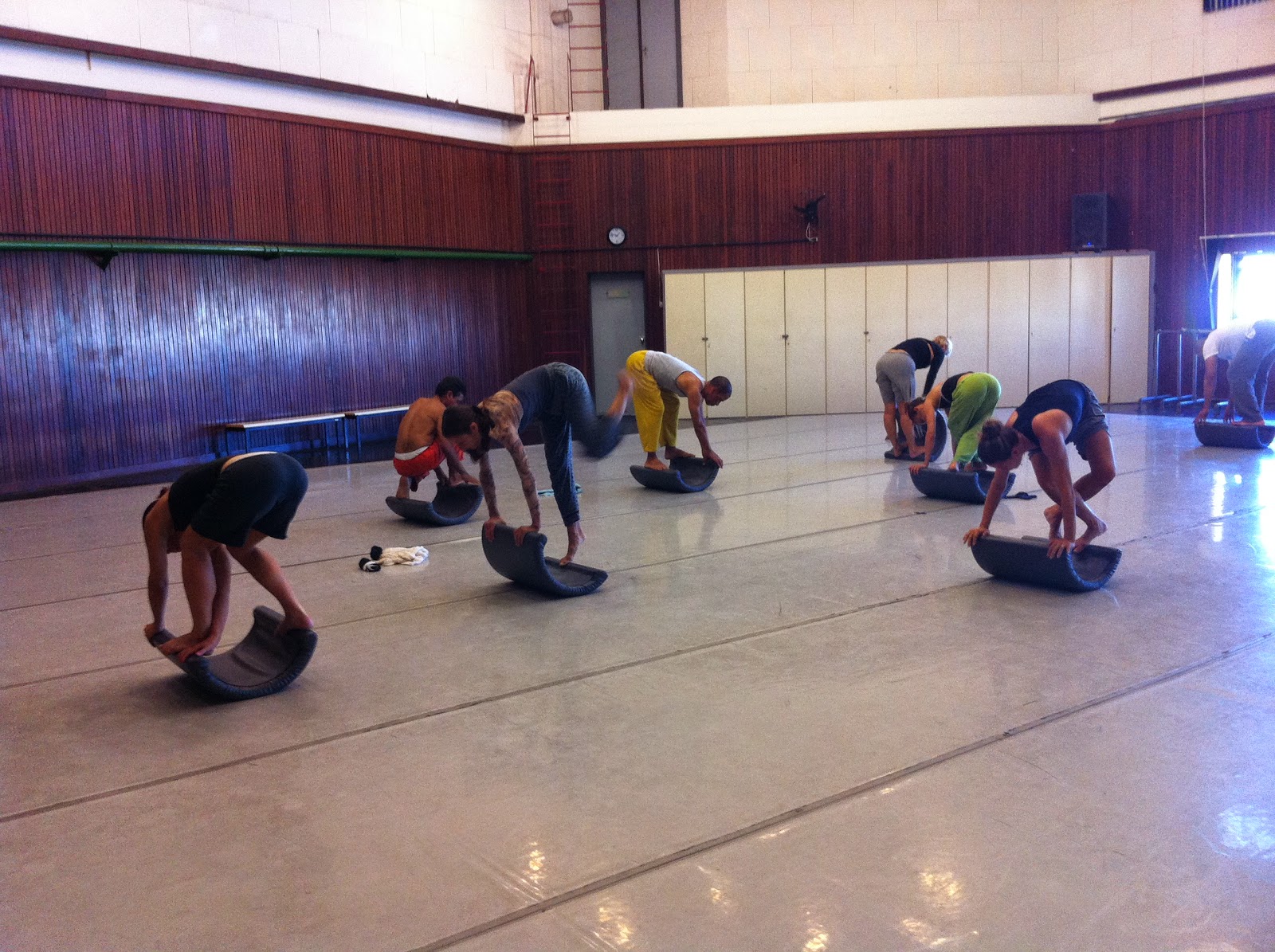 FLYMOON®: Flymoon®: technique and poetics / Flymoon®: técnica e poética