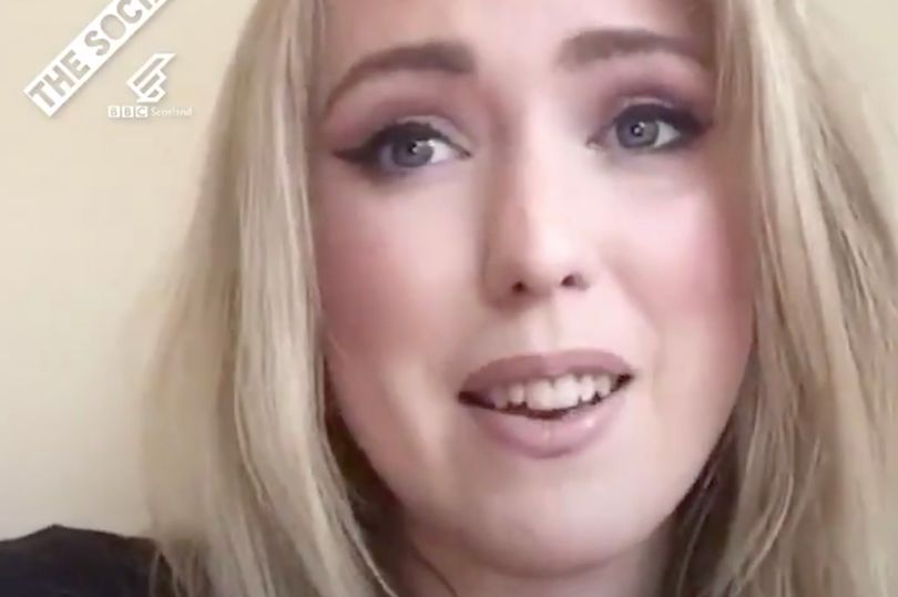 Woman slams 'strange' note man left for her on the train - but not ...