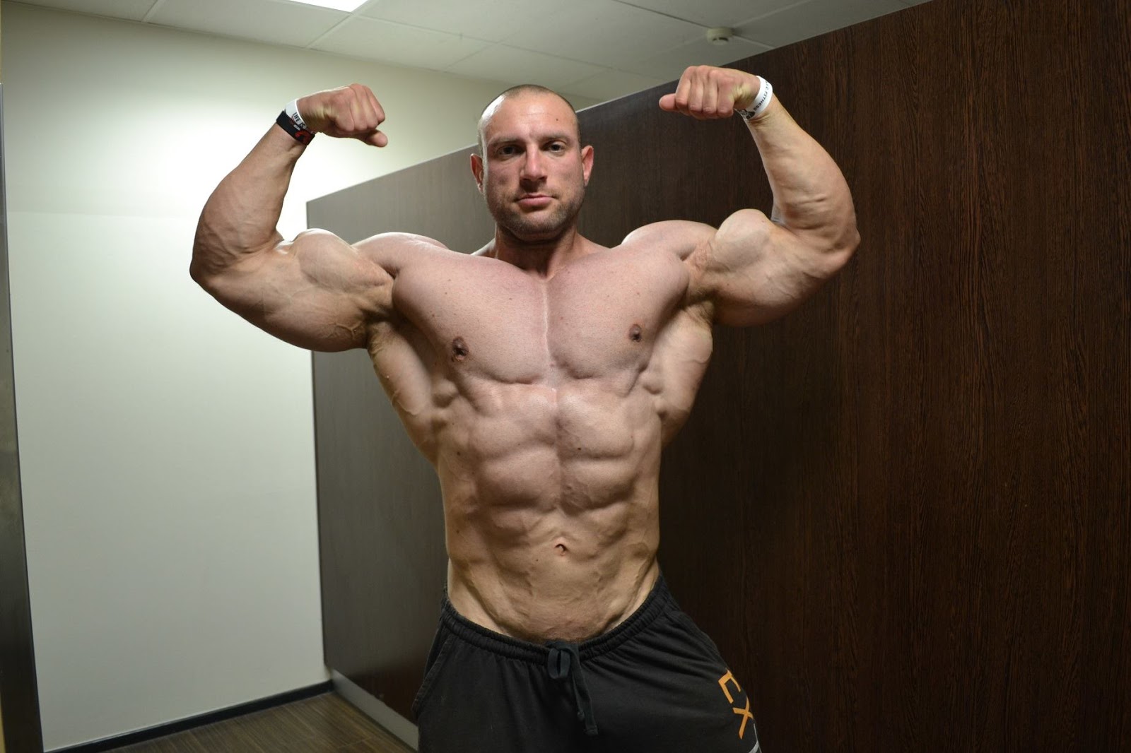 Muscle Lover: June 2015