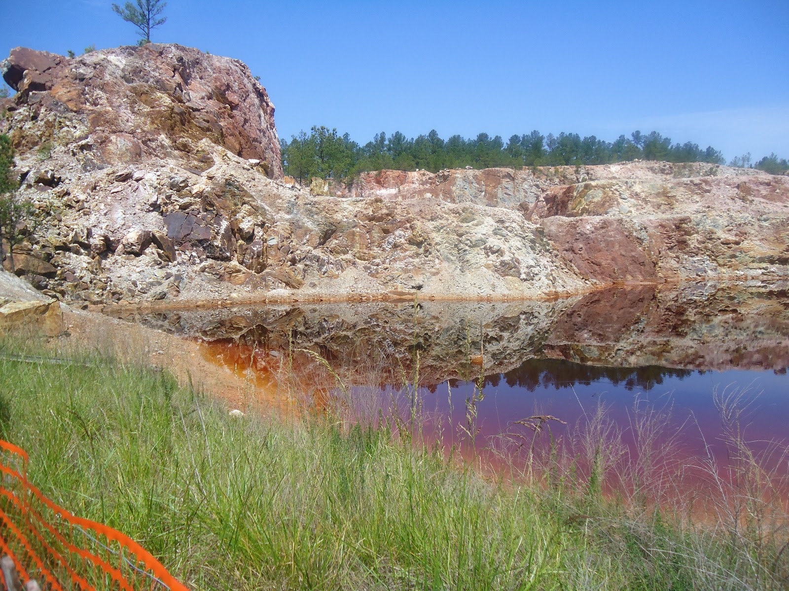 Mayer Rocks and More...: Rock Hunting at Graves Mountain, GA