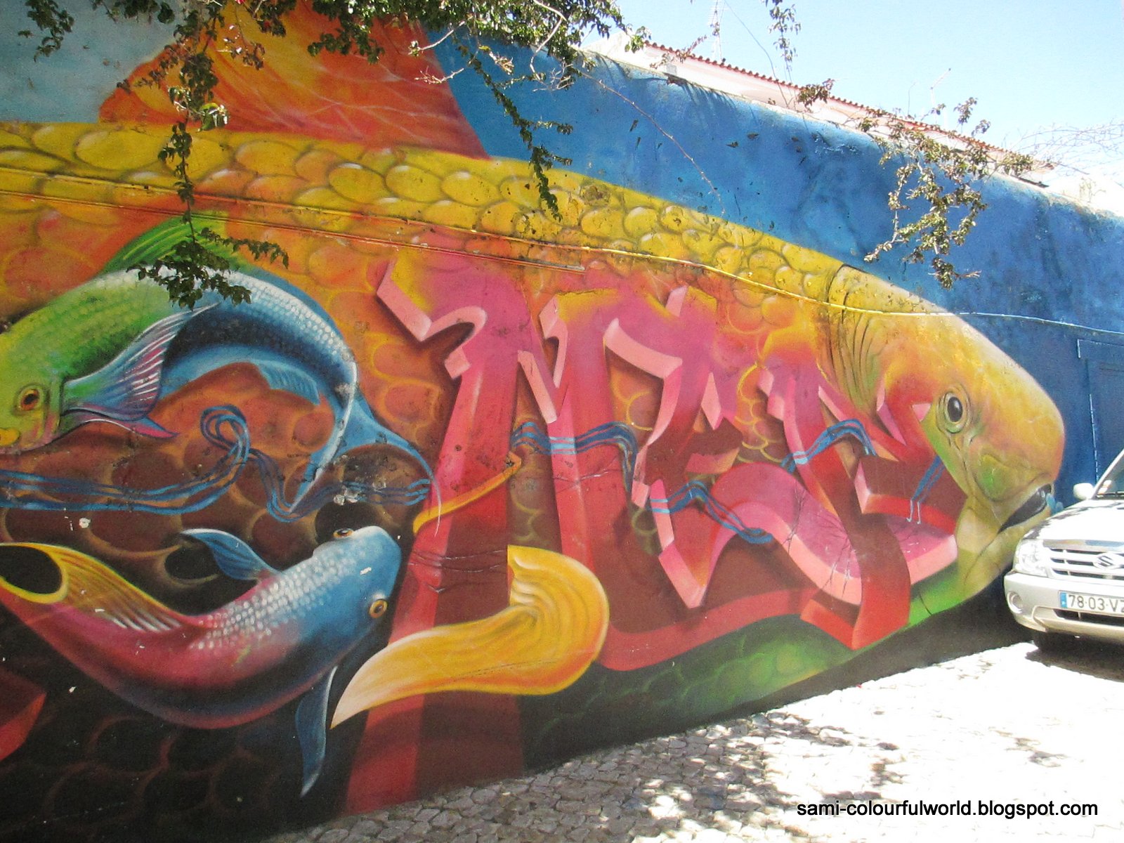 COLOURFULWORLD: Monday Mural - Big fish