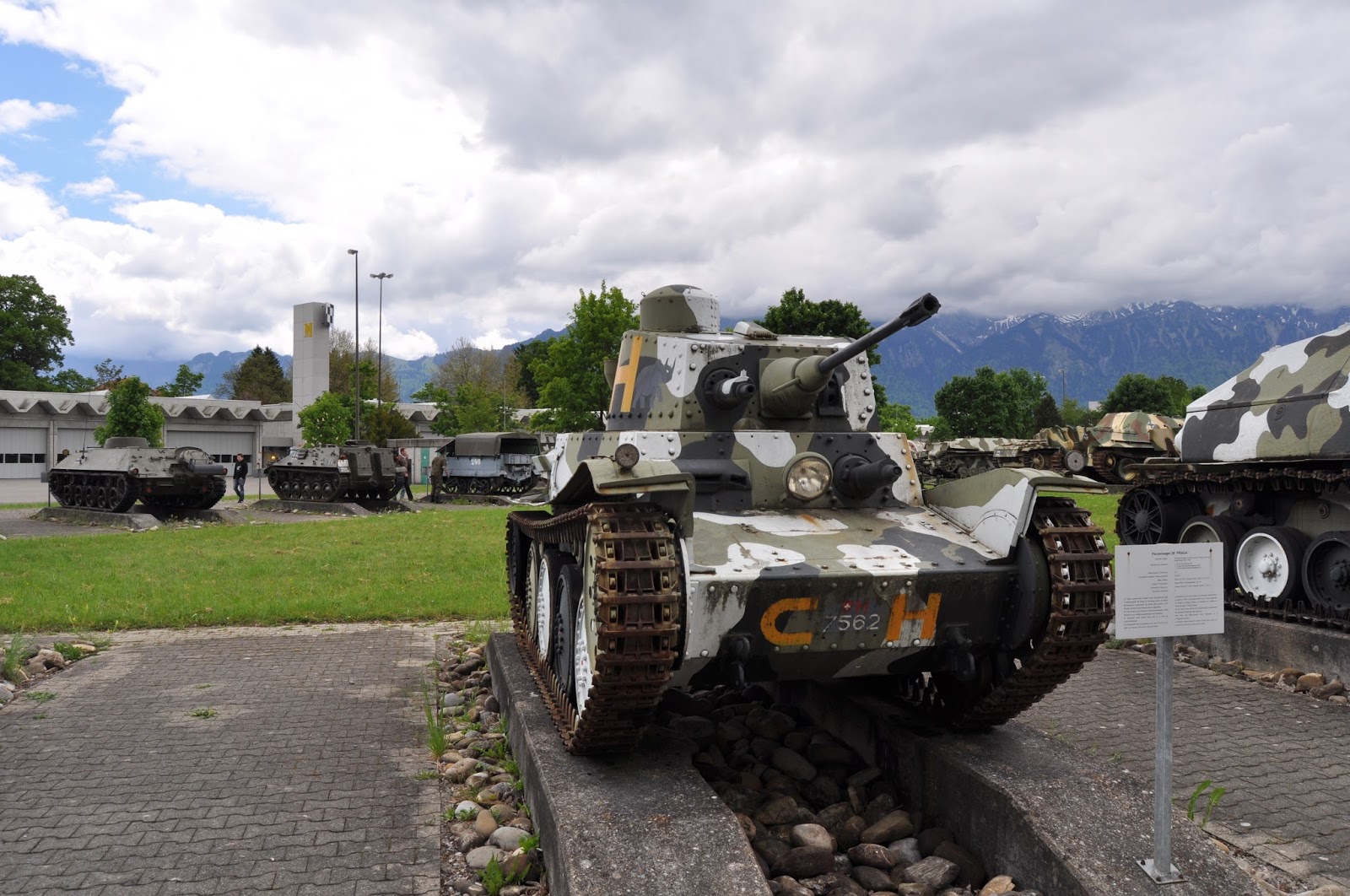 Tea and Tank: Schweizer Panzermuseum Thun Swiss tank Museum in Thun