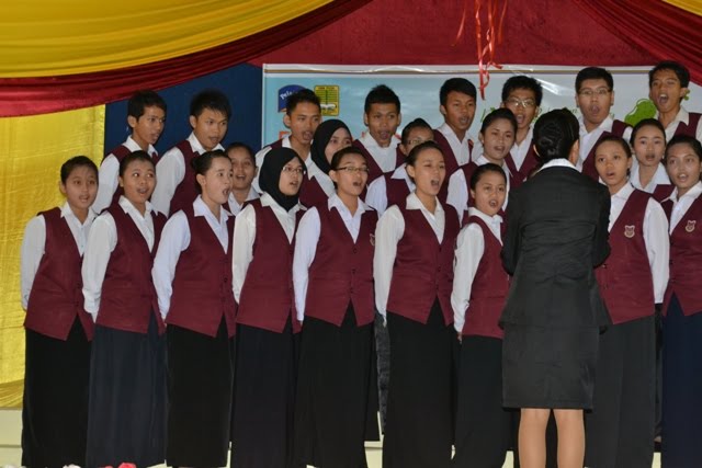 Little Cat: SMK Pusa, Betong.: Pasukan SMK Saratok (Johan) Tahniah..