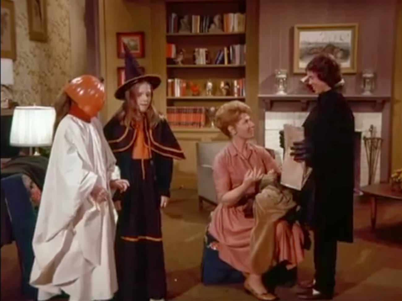 Holiday Film Reviews: Happy Days: "Haunted"