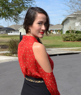 ellagata: DIY Open Shoulder Blouse