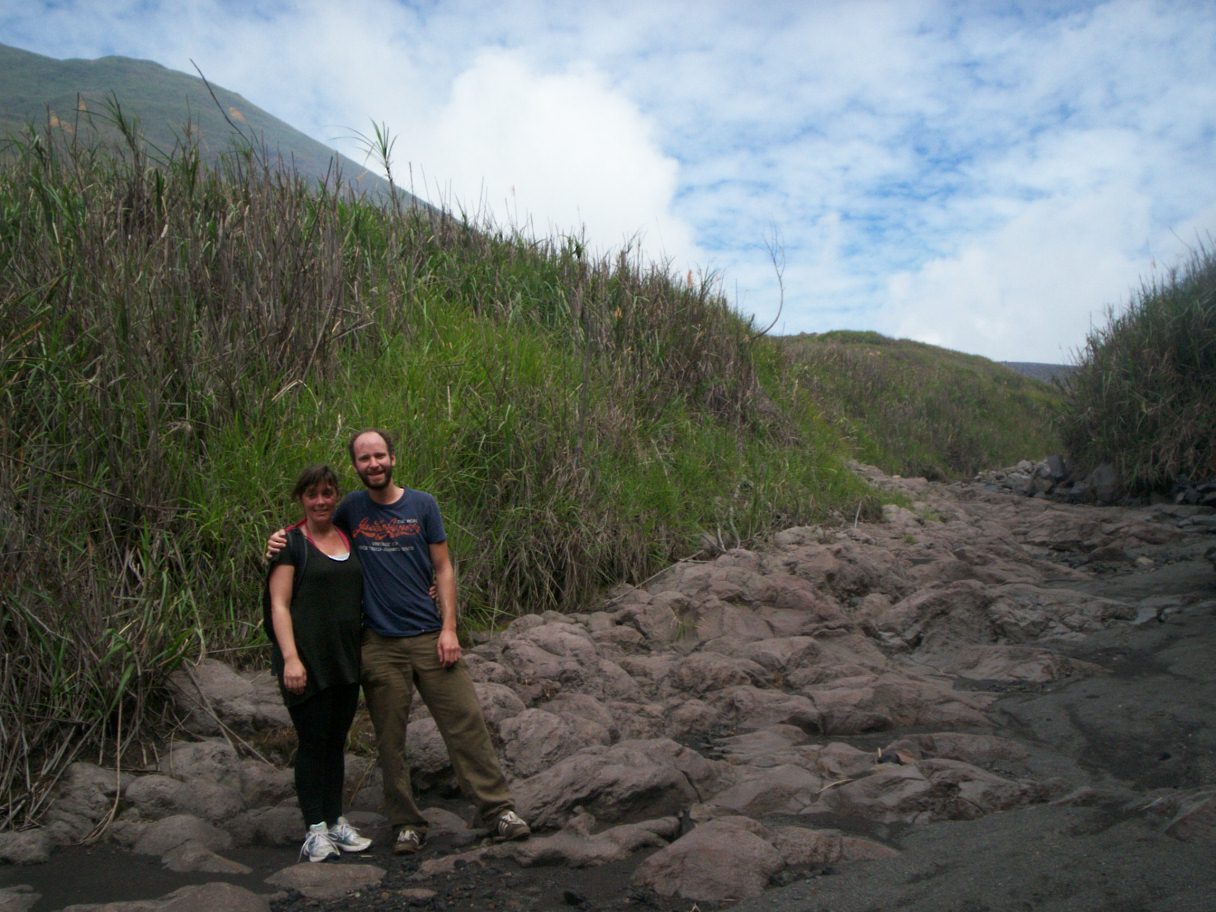 sulawesi volcanoes guide jotje lala: lokon volcano tour guide jotje ...