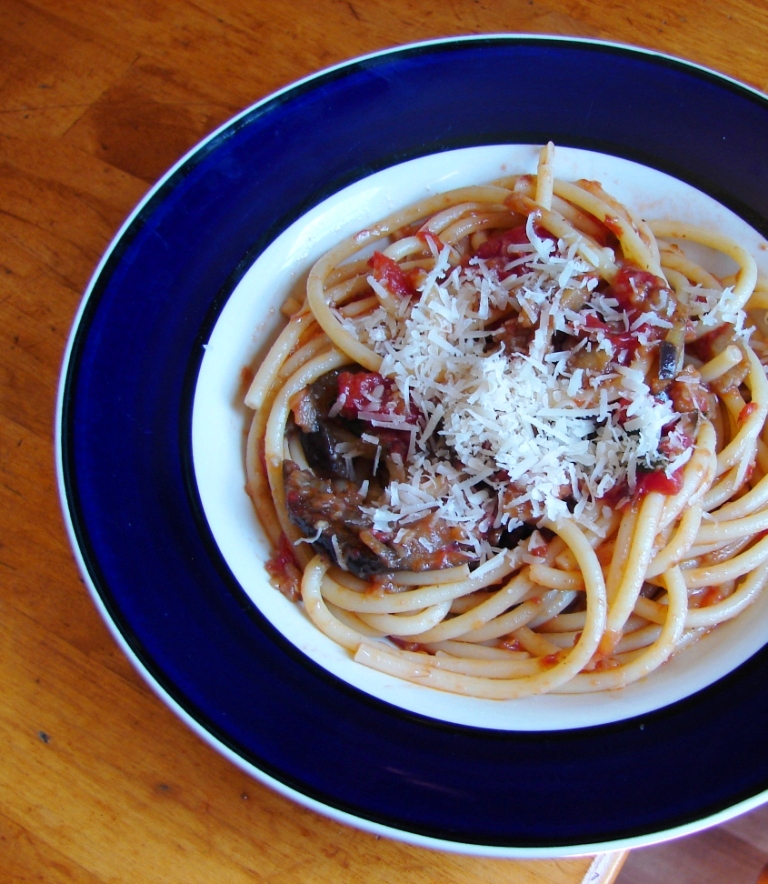 Making Mud Pie: Bucatini con Melanzane Spappolate -- Pasta in Chunky ...