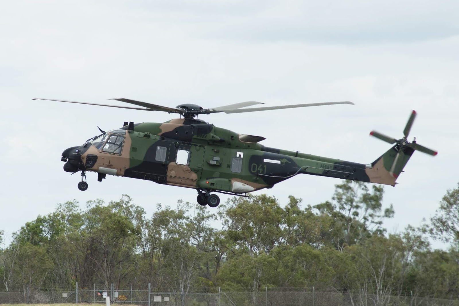 Central Queensland Plane Spotting: Australian Army NH Industries MRH-90 ...