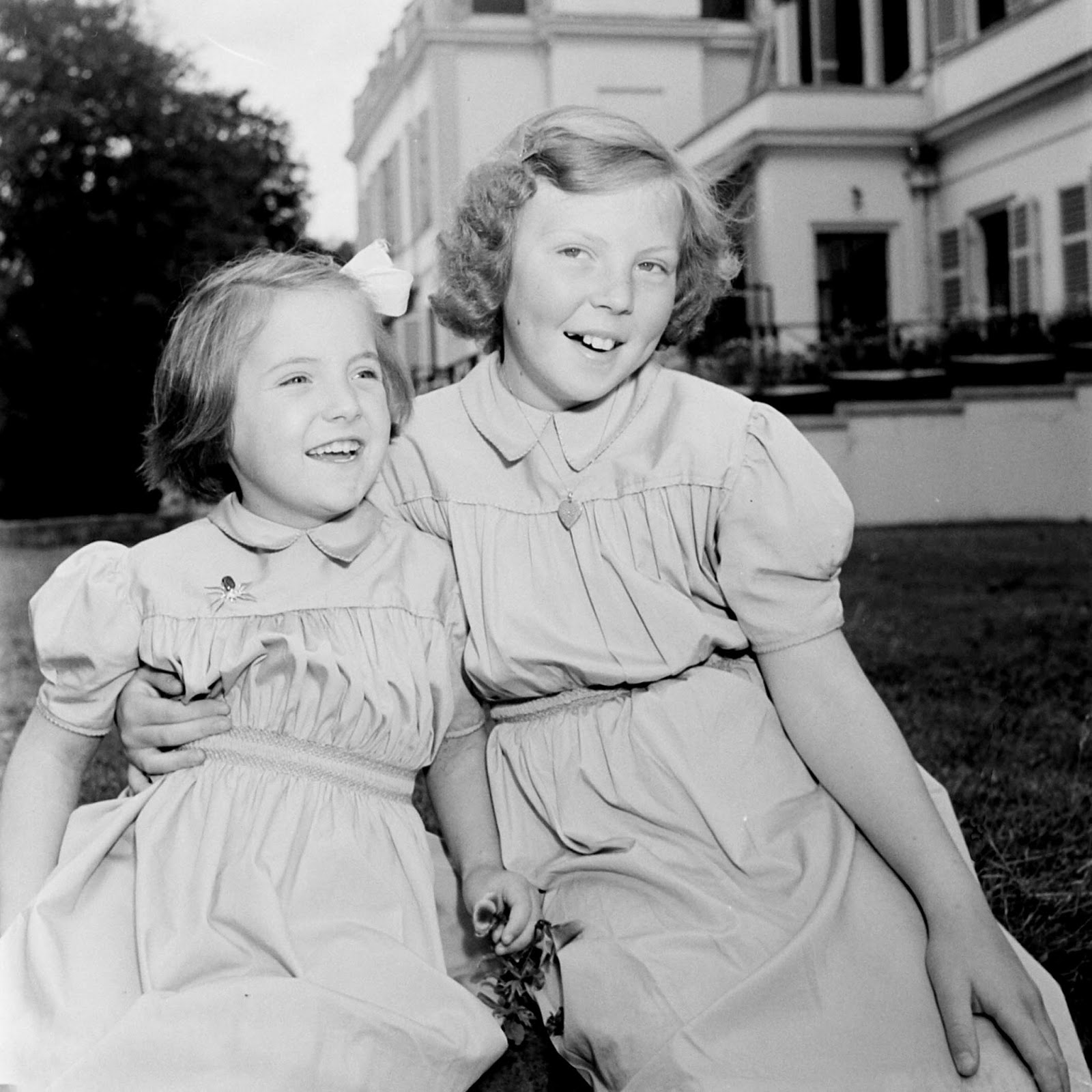 Marie Poutine's Jewels & Royals: Goodbye Queen Bea!