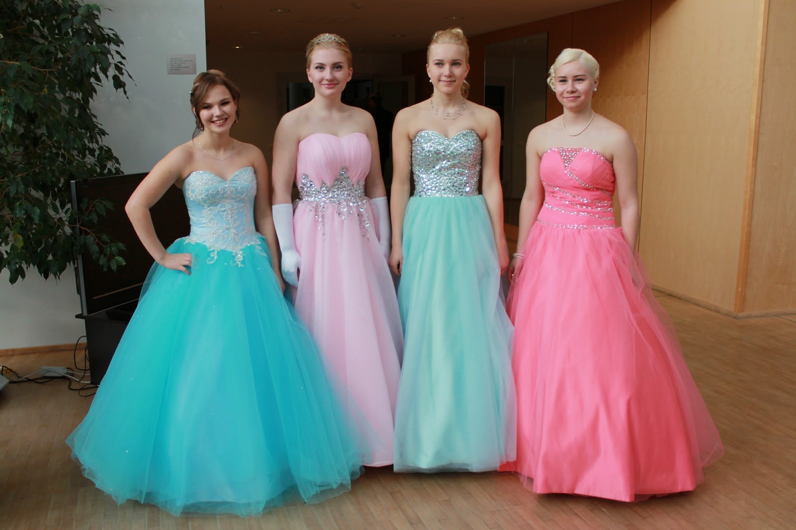 Kuhmon yhteislukion blogi: Wanhat 2015