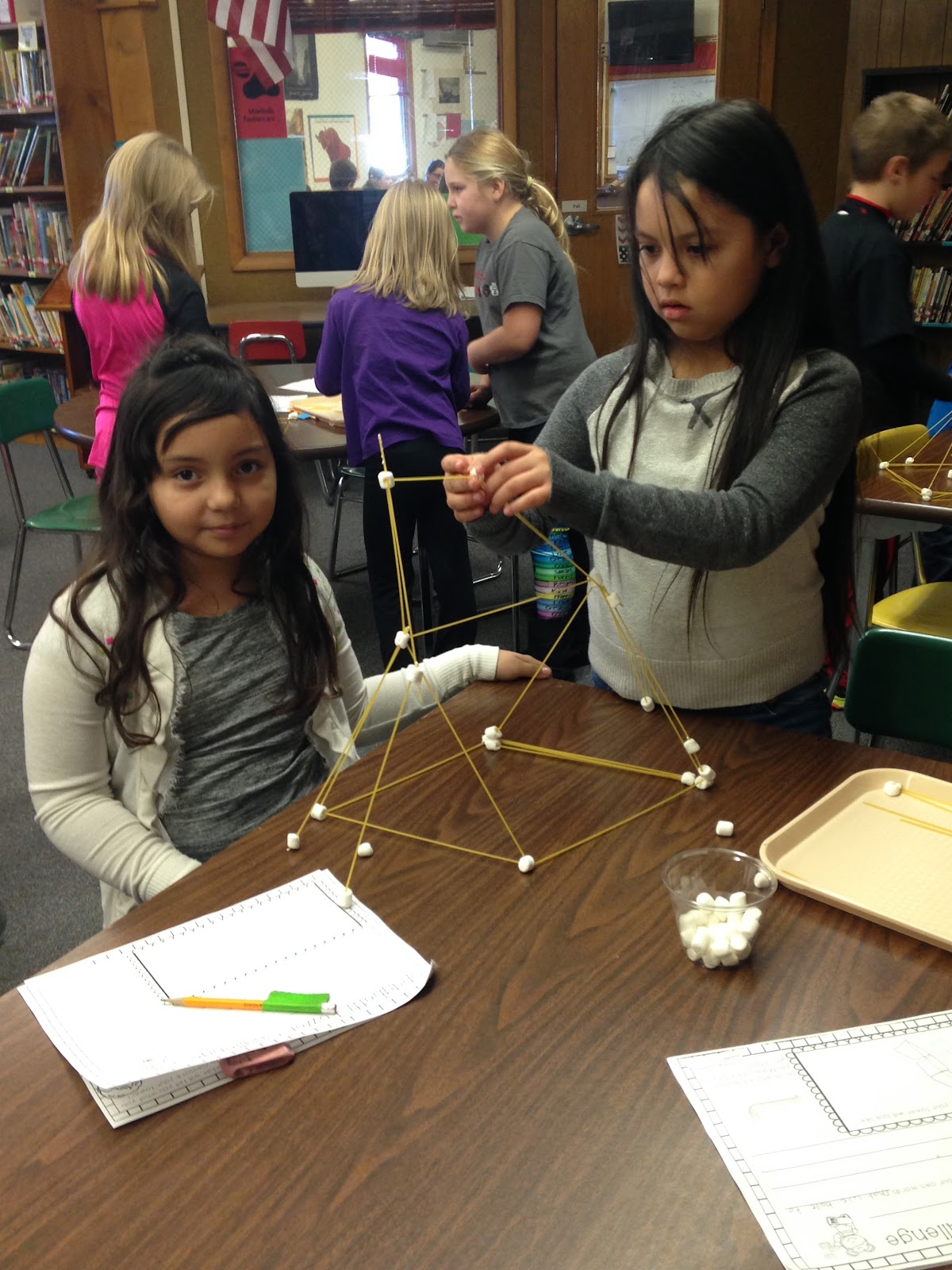 Books 'n Bytes: Spaghetti and Marshmallow Towers