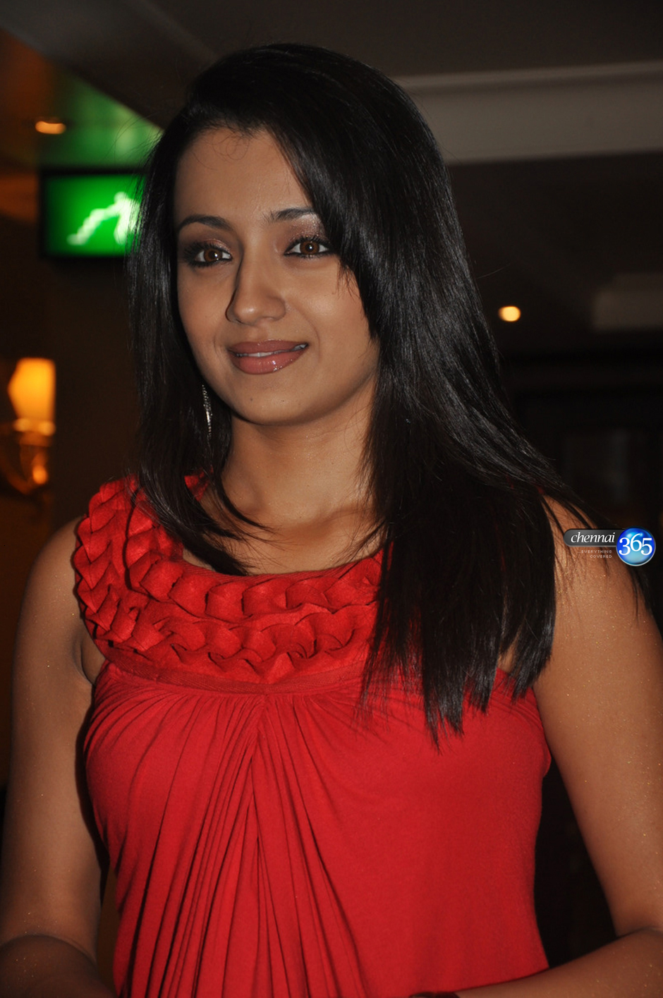 Beautiful Indian Actress Picture-Photo Collection: Cute Looking Trisha ...