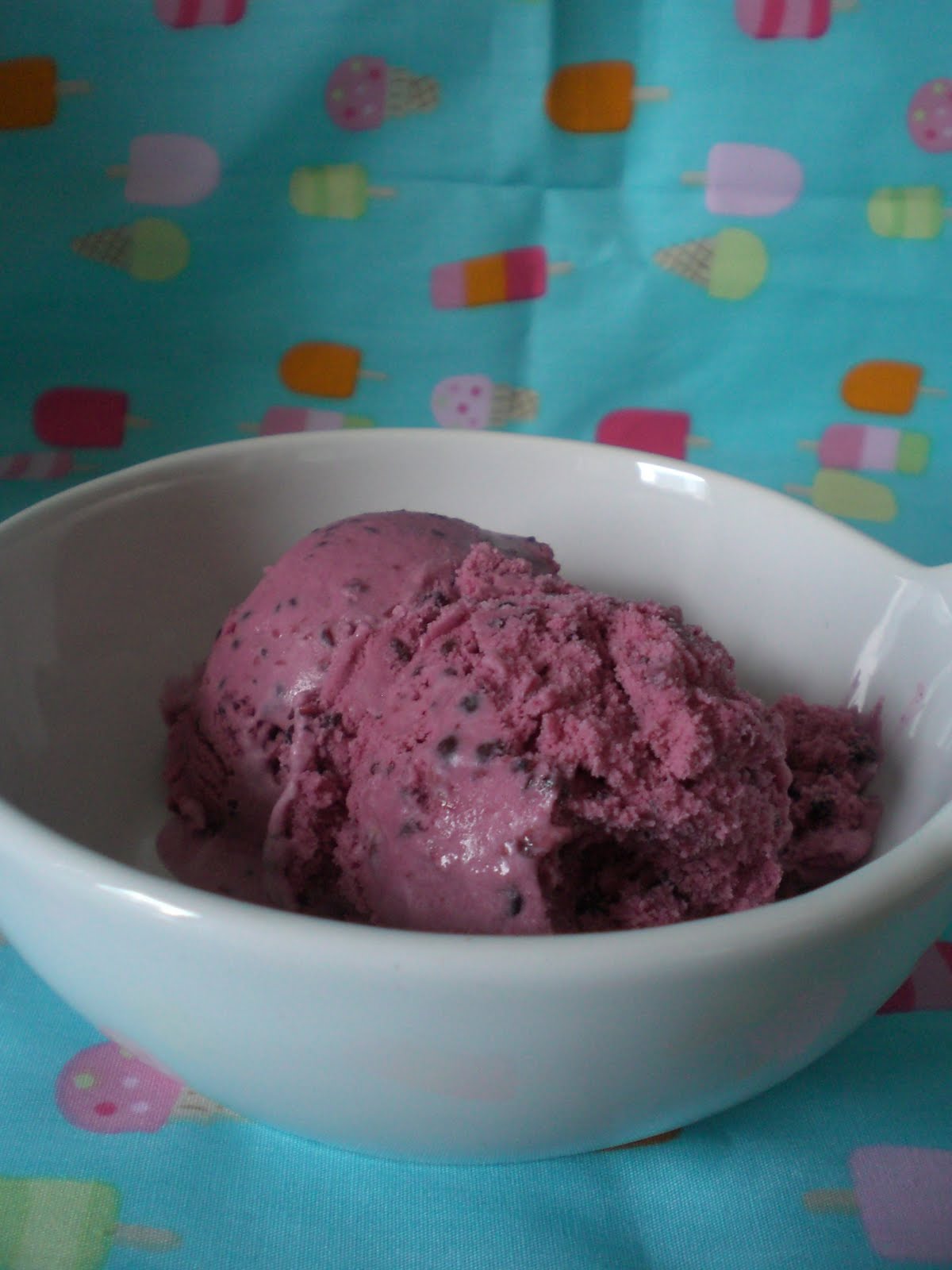 Aurea´s Kitchen: Helado cremoso de moras