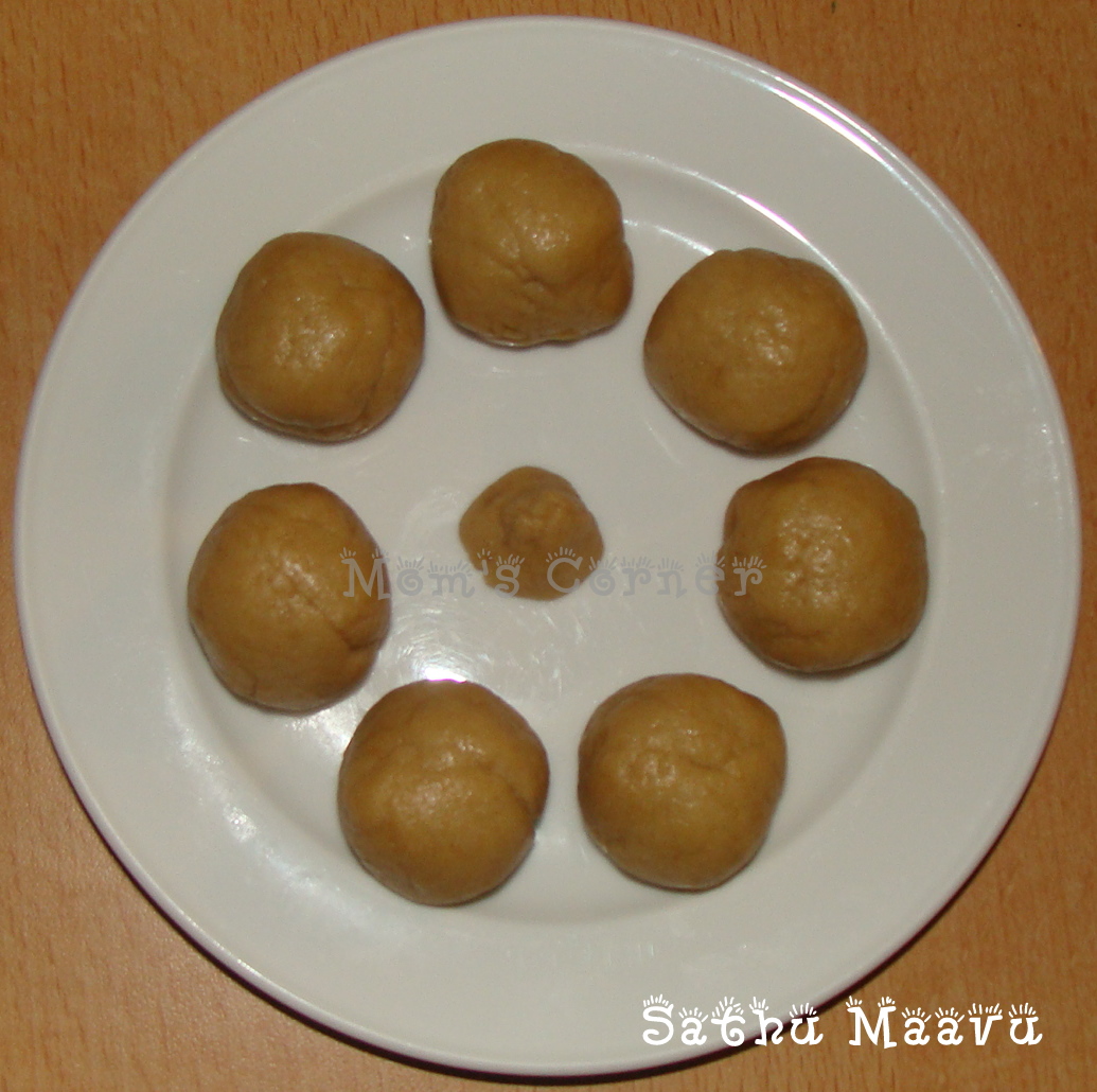 Mom's Corner: Sathu Maavu