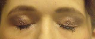 Little Chic Mama: Androgynous Bold Eyebrows, Sexy Girly Makeup