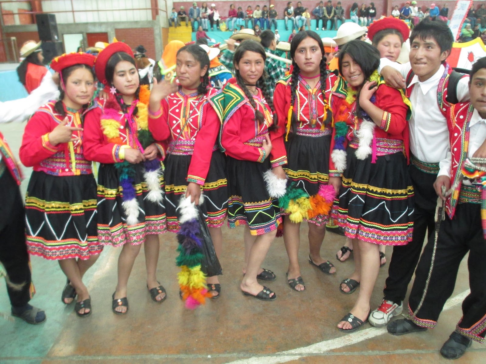 Munay (Love & Beauty): Stories of Life in Peru: Traditonal Peruvian Dances