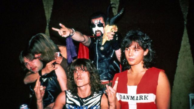 Metalheads, Headbangers: 50 Interesting Snapshots That Capture Heavy ...