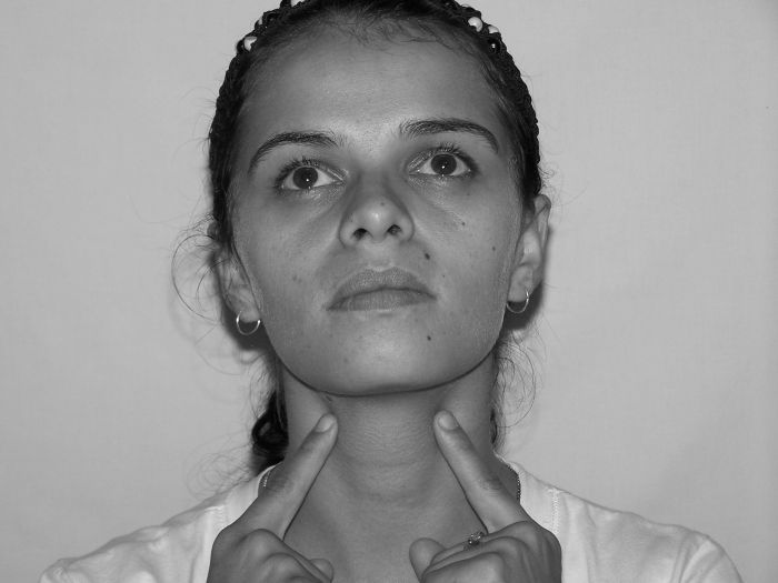 How To Build A Gaunt Neck Into A Fuller Throat Using Neck Toning ...