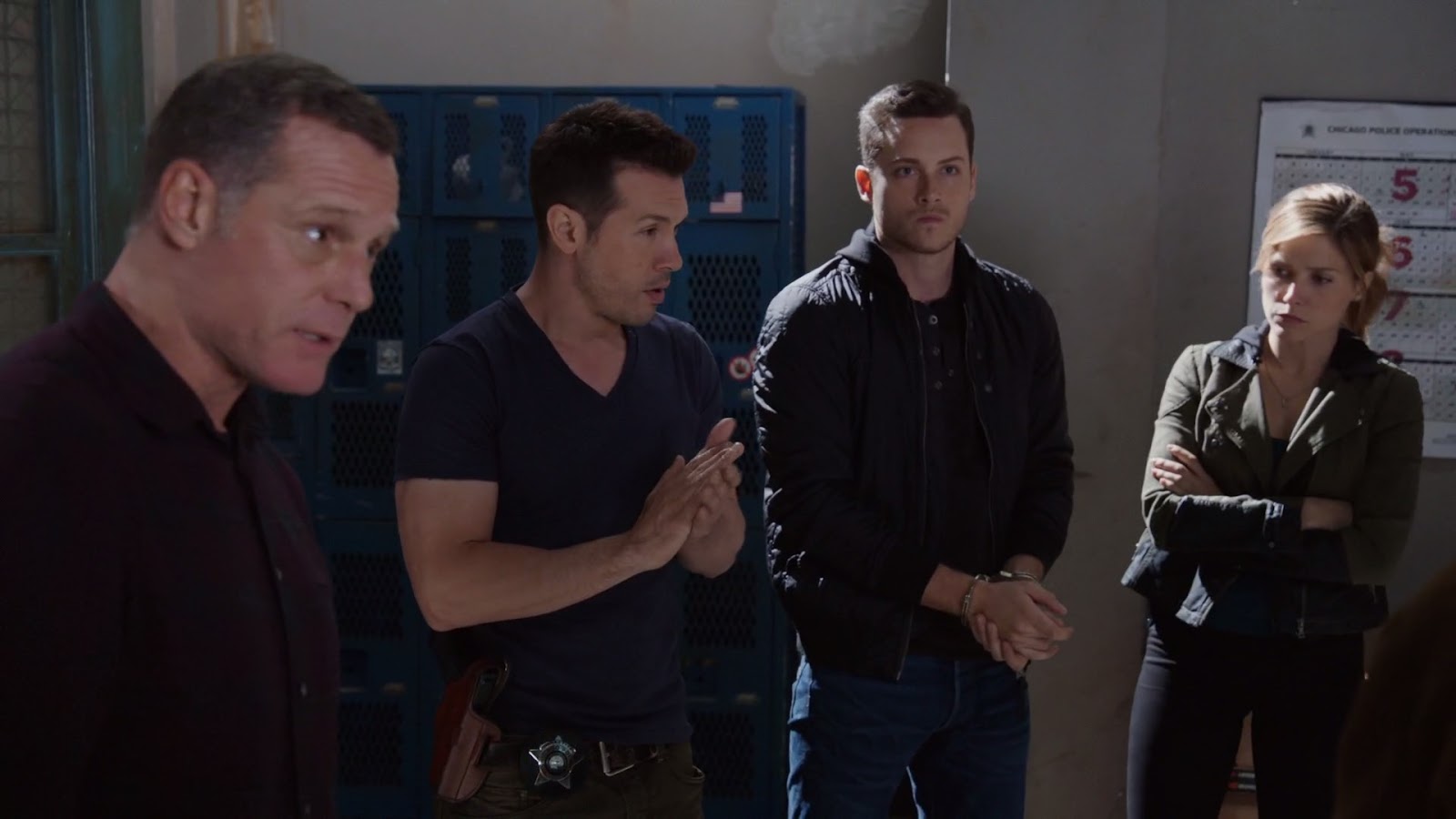 Chicago P.D. (2014 - ) - Men Tied Up