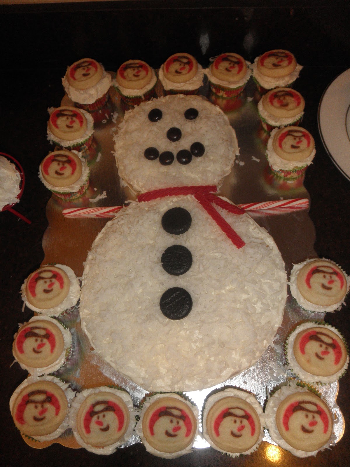 A Beagle and A Baby: Elliott's Snowman First Birthday Party