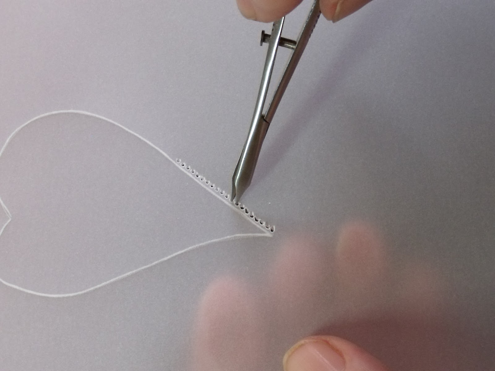Perfect Parchment Craft Blog: Parchment Craft - Cutting a Picot Edge