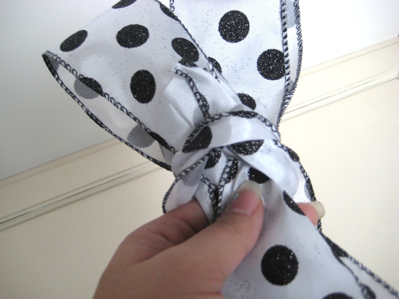 Your Crafty Friend: Bow Tutorial