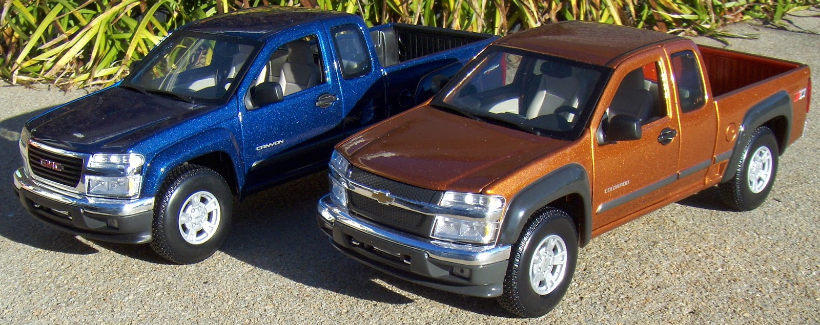 Maisto 1:18 2004 Chevrolet Colorado and GMC Canyon 4x4's
