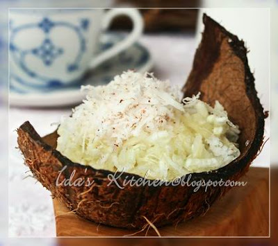 From Ida's Kitchen: Ancemon aka Urap Singkong