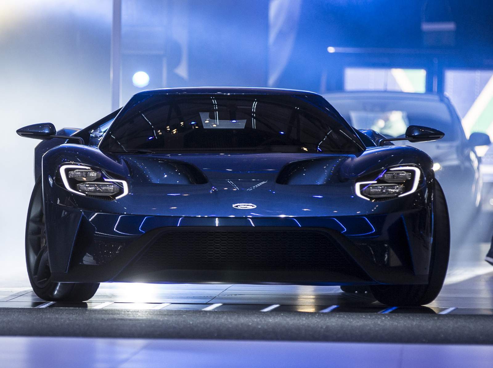 Ford GT chega em 2016: preço de Lamborghini Aventador