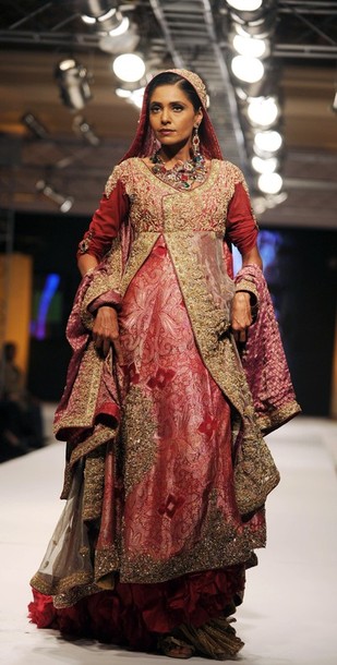 Nilofer Shahid Couture In IFW 2011 - iSTYLE 360