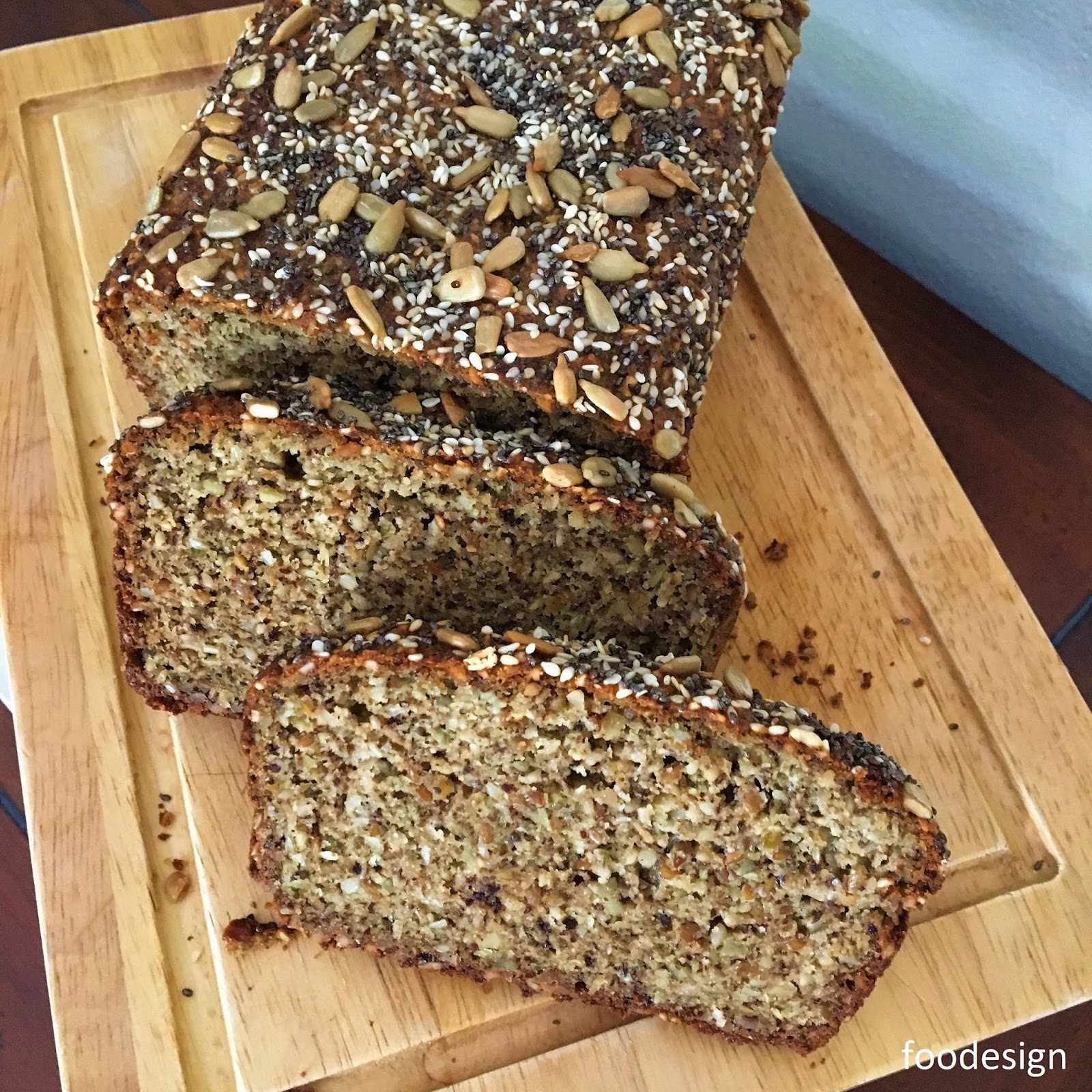 foodesign: nut and seed bread