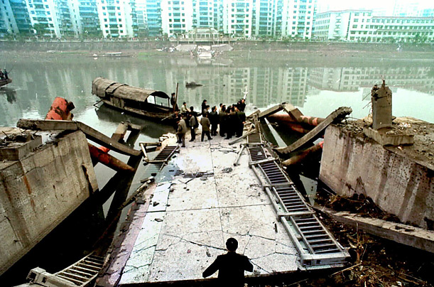 Top World News: The Worst Bridge Collapses in the Past 100 Years