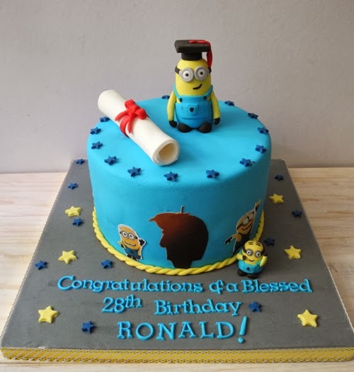 d'Angel Cakes: Minions with the Graduation Hat