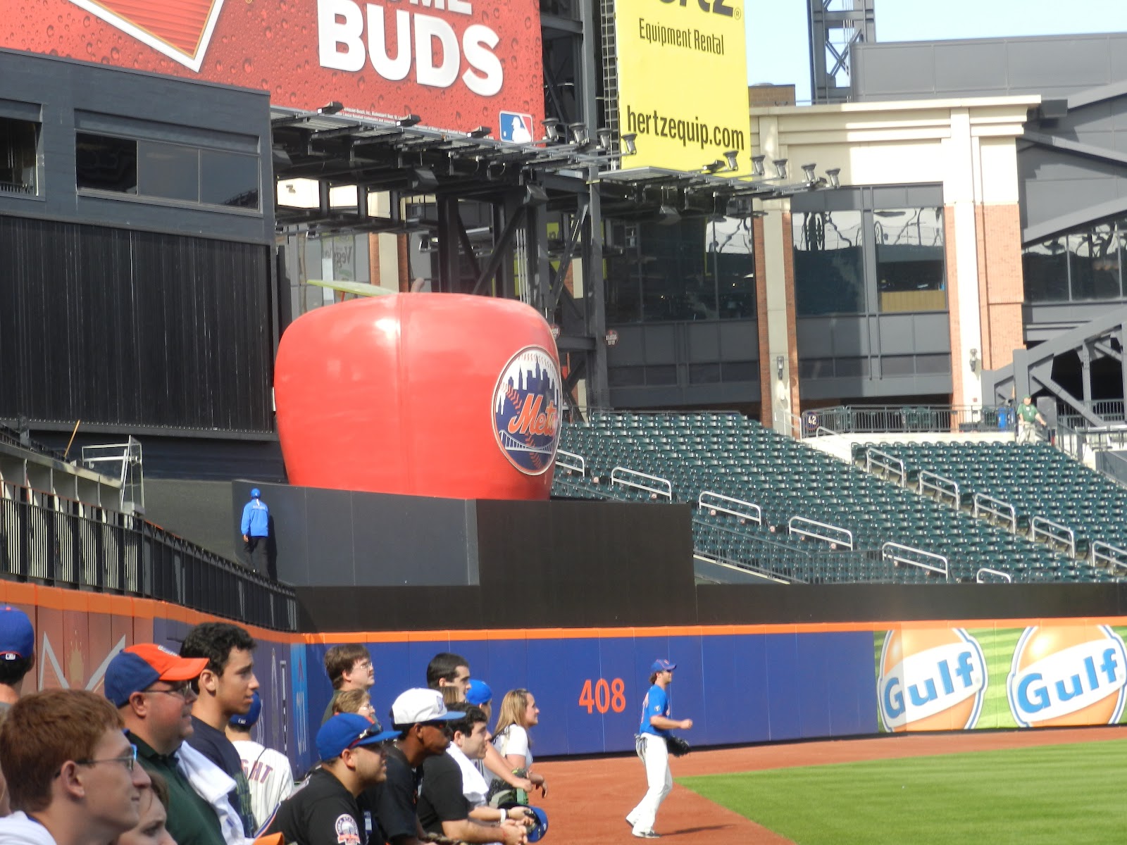 O's @ Mets and Batting Practice on the field