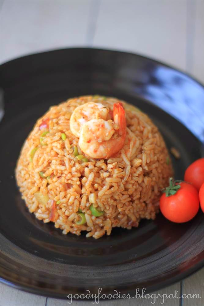 GoodyFoodies: Recipe: Tom Yum Fried Rice with King Prawns