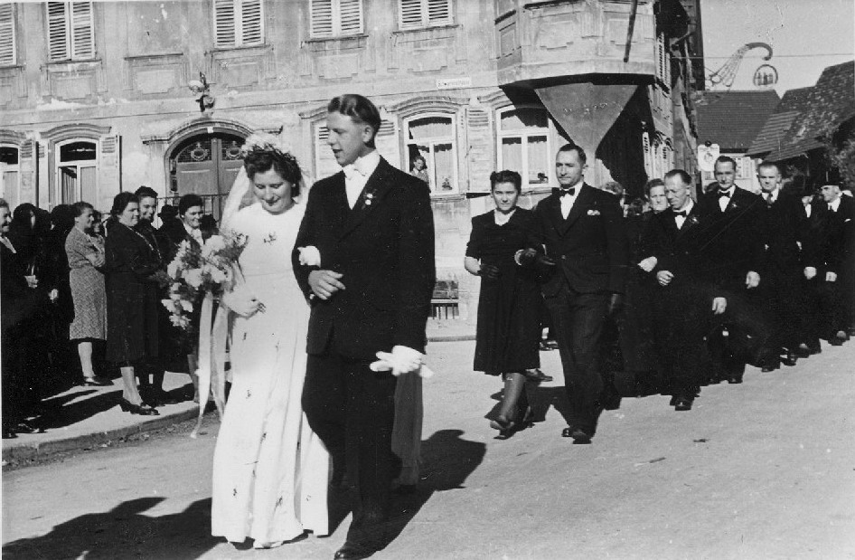 Eningen u.A.: Herr W. Rall schreibt zu den Bildern: