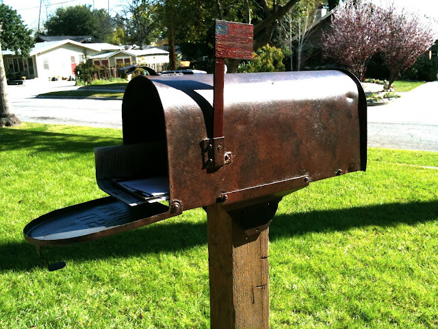 Bungalow Street Housewares: Arts & Crafts Mailbox