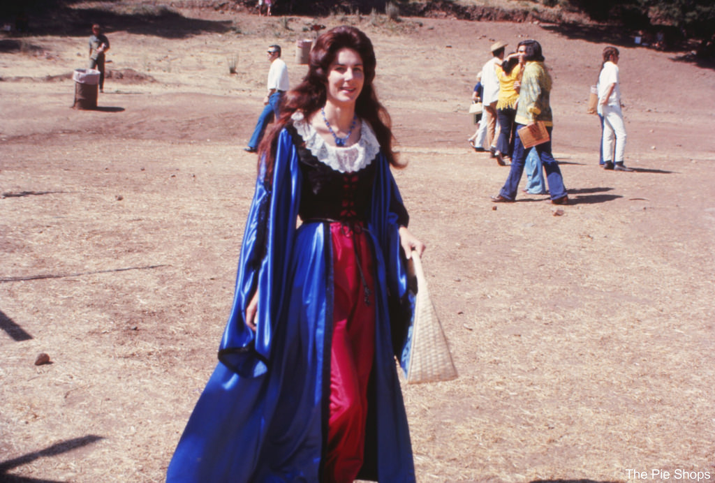 Wonderful Color Photographs of the 1970 Renaissance Pleasure Faire ...