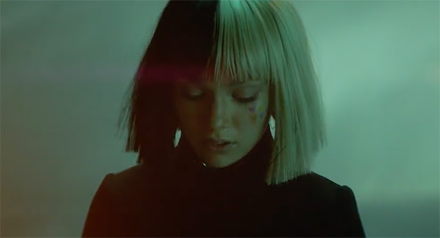 Em um dia propício, Sia lança clipe de "Rainbow" para o filme "My ...