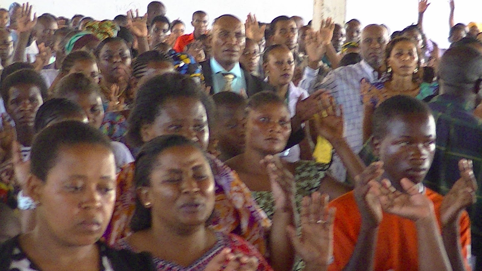 NABII FROLA PETER AKIWA IBADANI MBEZI BEACH SALASALA AKIFUNDISHA ...