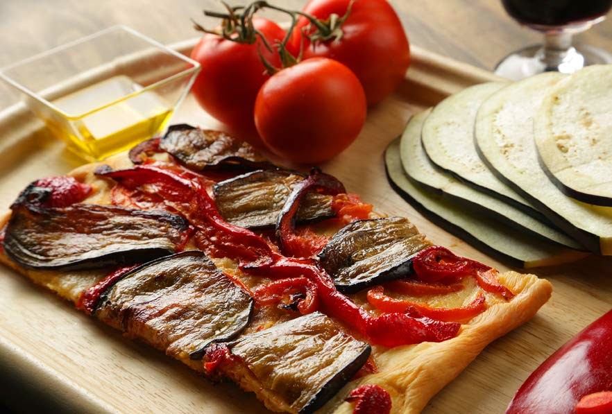 Treball de síntesi, La revista del 1714: ERA MÉS BO EL MENJAR DE L’EDAT ...