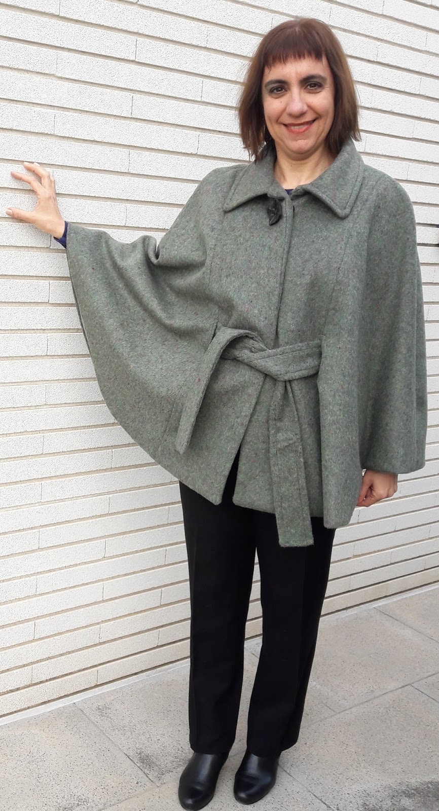 el didal al dit / the thimble on my finger : Capa / Cape