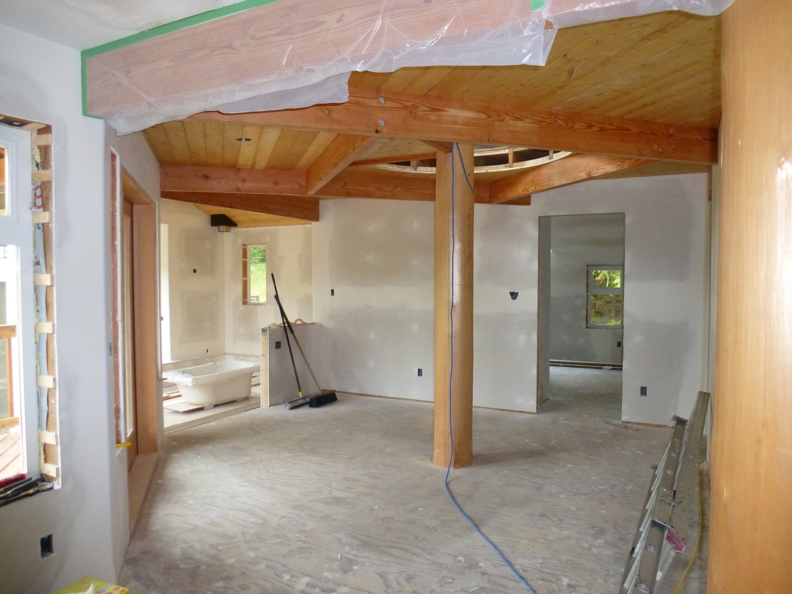 May's Garden: Pine ceiling finished