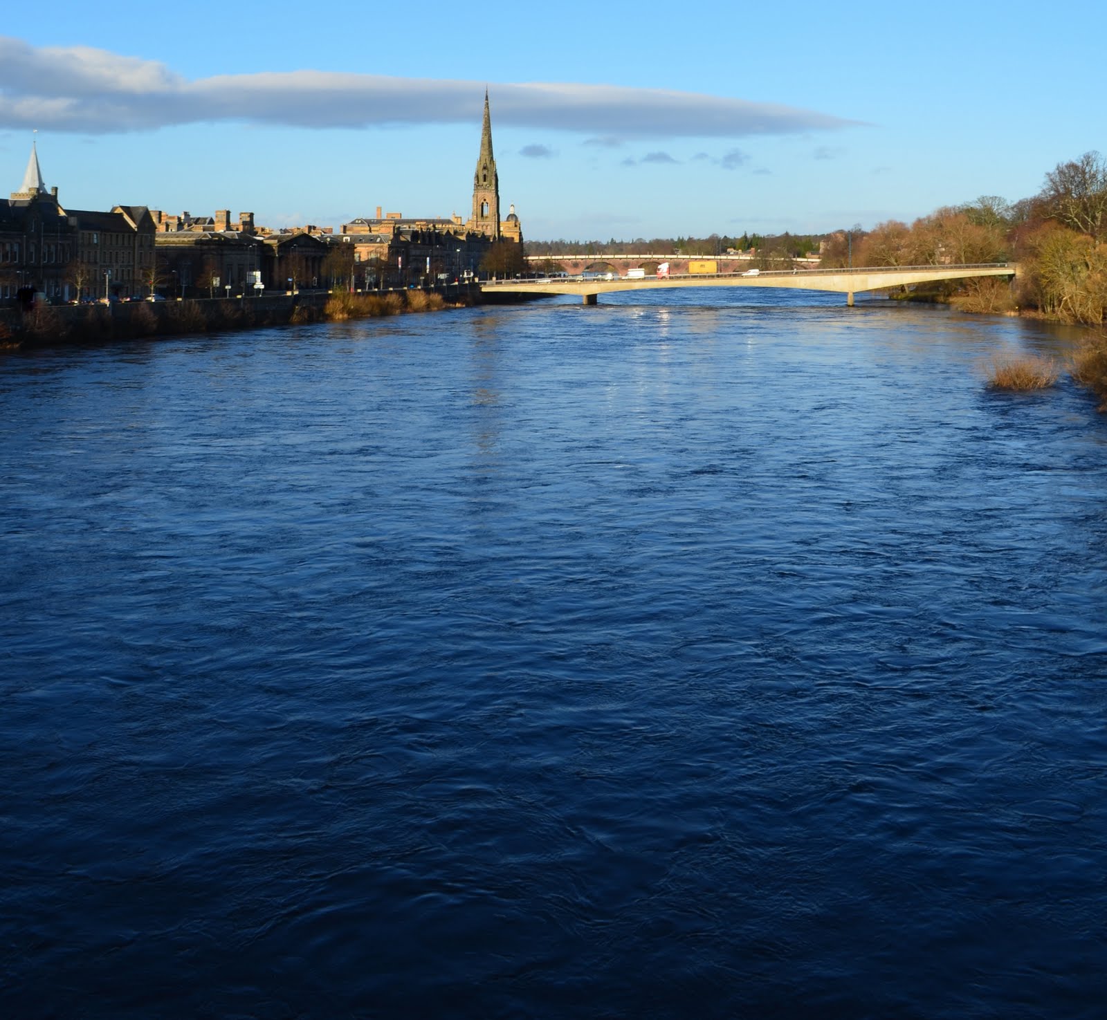 Tour Scotland: Tour Scotland Photographs River Tay Perth Perthshire ...