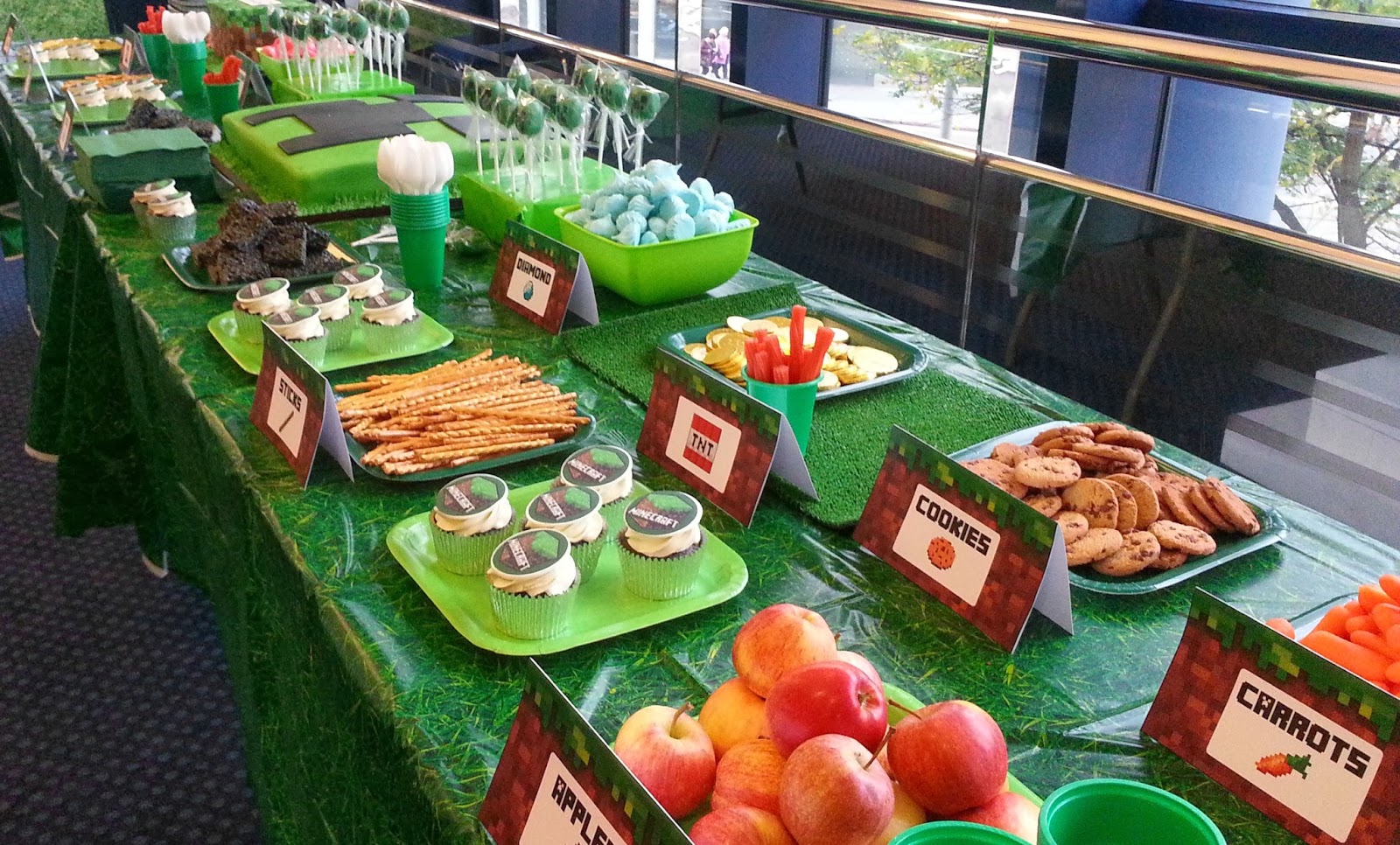 My sugar coated life...: Minecraft dessert table fun at Gamecity