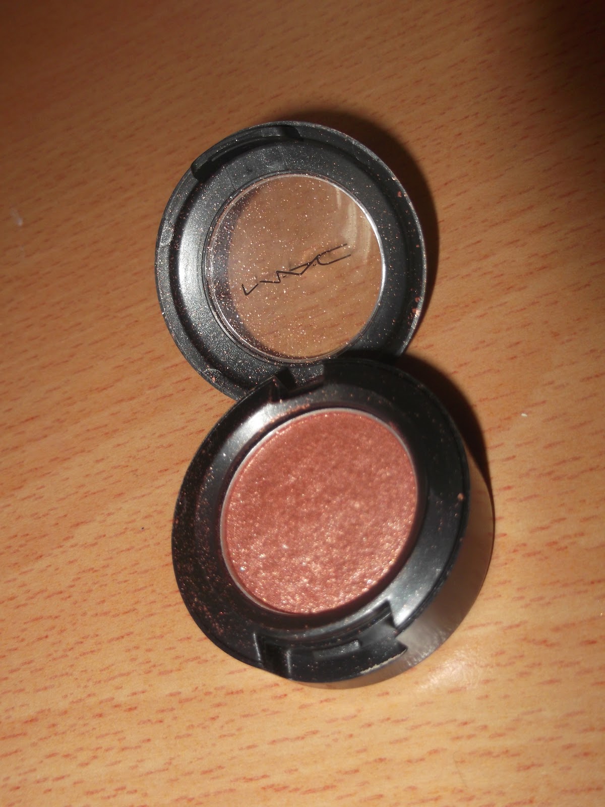 Sian Says: Review: Mac 'Mythology' Eyeshadow